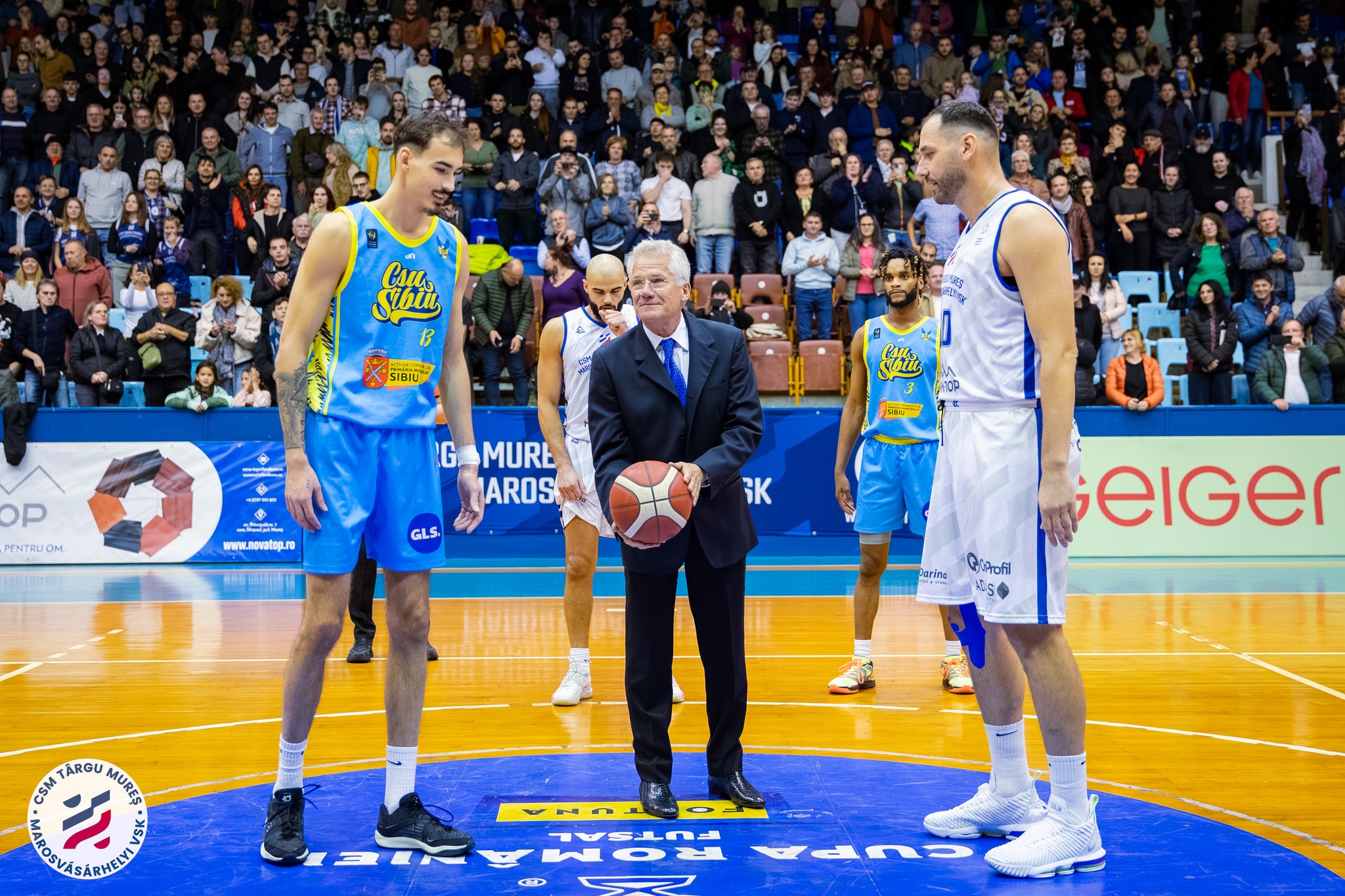 (FOTO) O legendă a fotbalului românesc la meciul CSM Tg. Mureș - CSU ...