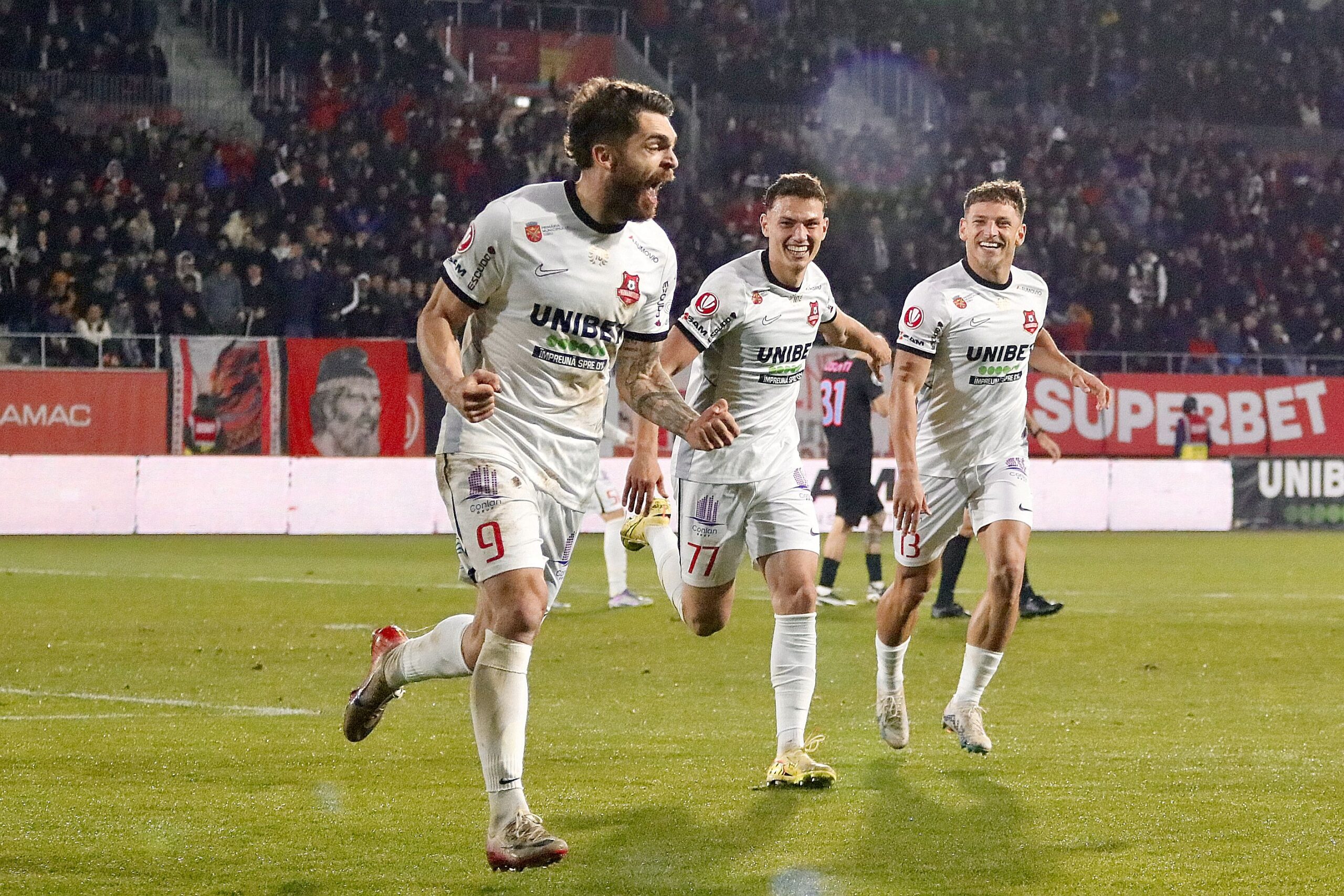 Aurelian Chițu îl egalează pe Sergiu Buș în clasamentul marcatorilor. E ...