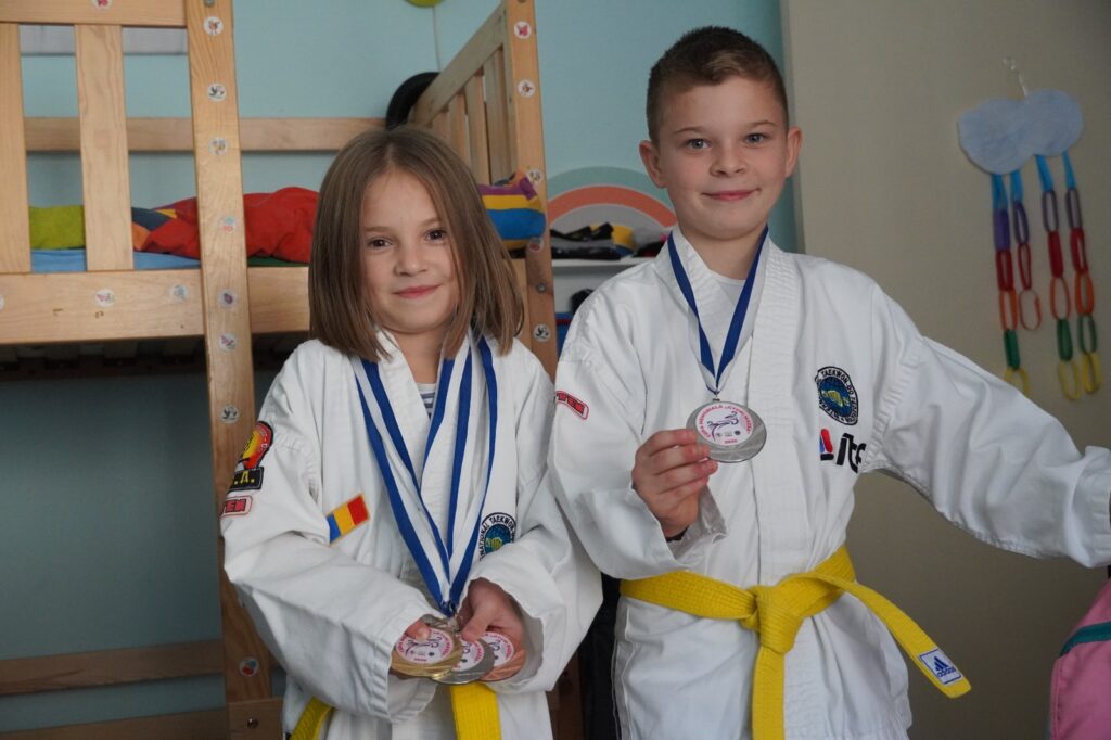 Bogați în suflete de copii: preoteasa din Agnita a transformat ...