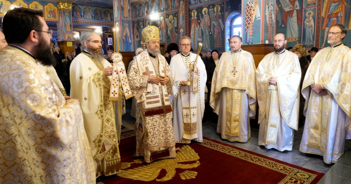 Mitropolitul Ardealului, la hramul Bisericii "Sfântul Antonie cel Mare ...